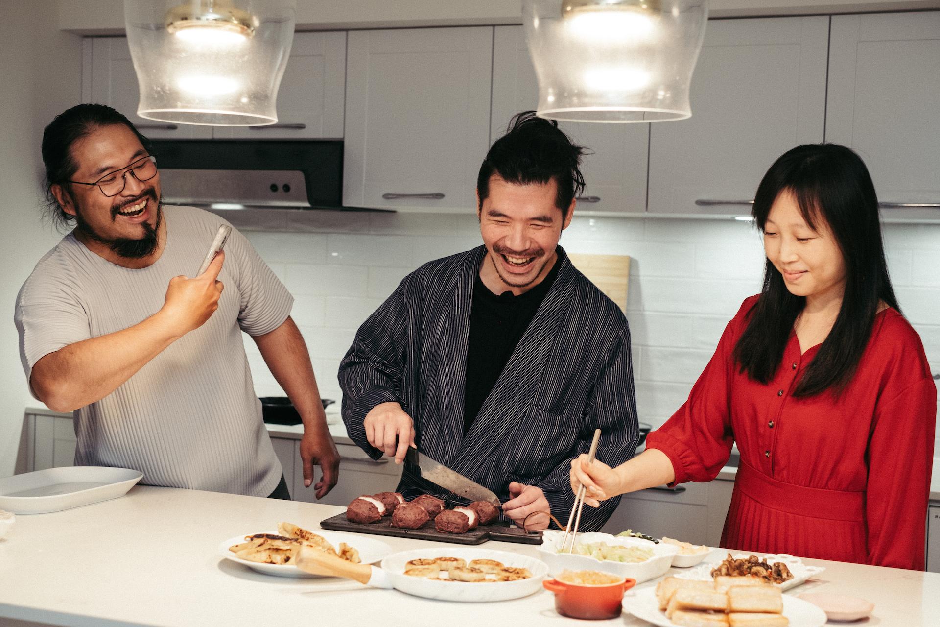 韓國 YouTuber 票選 No.1 草莓裸蛋糕元祖 Kitchen 205 一顆蛋糕有 40 顆草莓 - Flavor | 風格美食指南